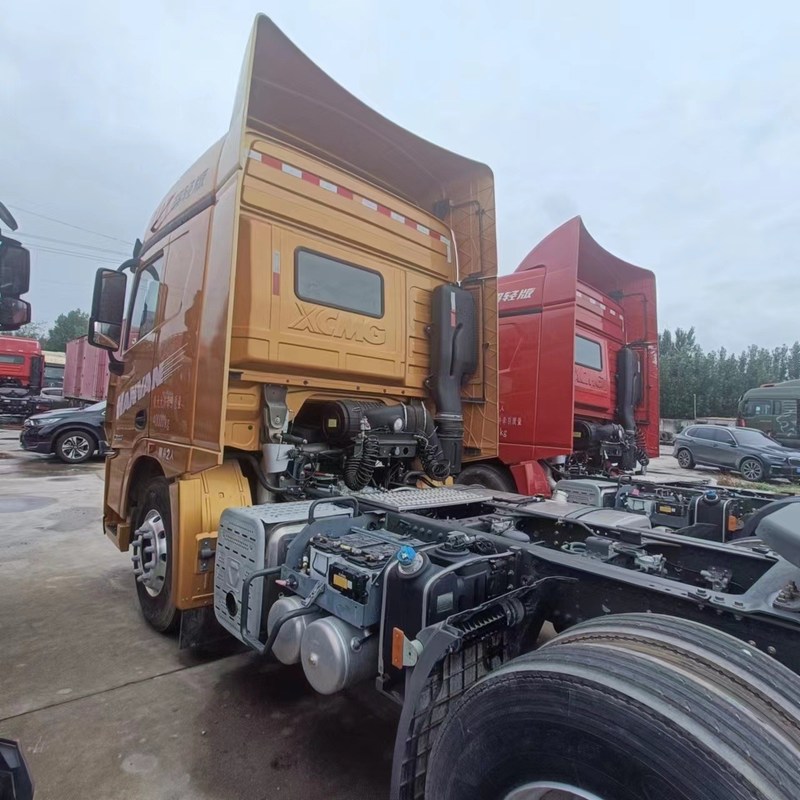 Power Assisted Hydraulic Steering and Tyre Chassis FAW Cargo Truck for ...