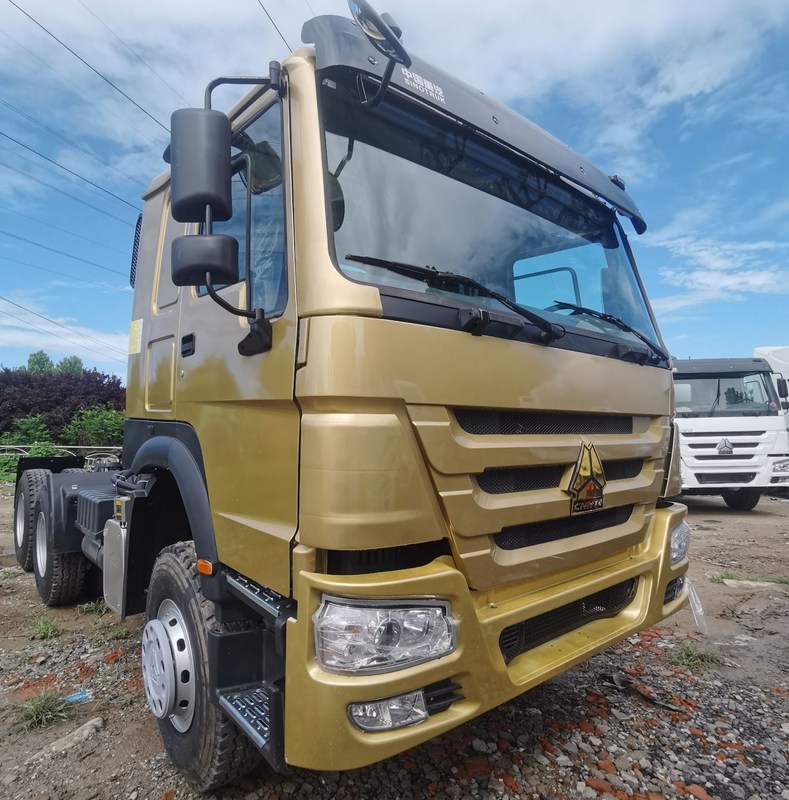 Return refunds Carbon Steel Cargo Box Gasoline HOWO Tractor Truck with ...
